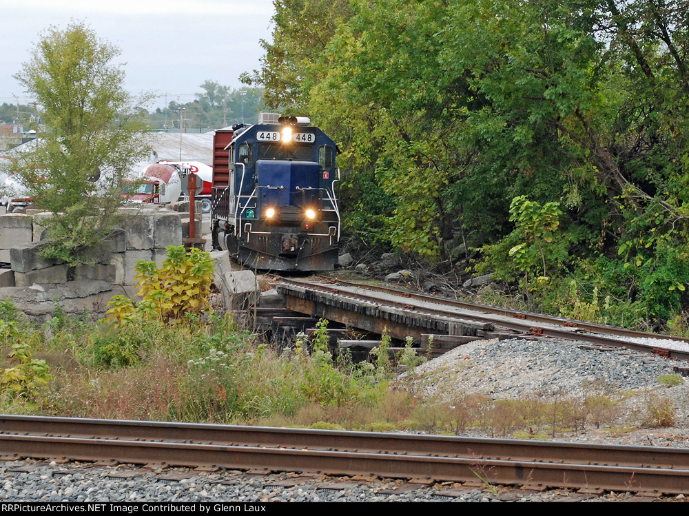 MNA 448 waits for a KCS local to do their thing
